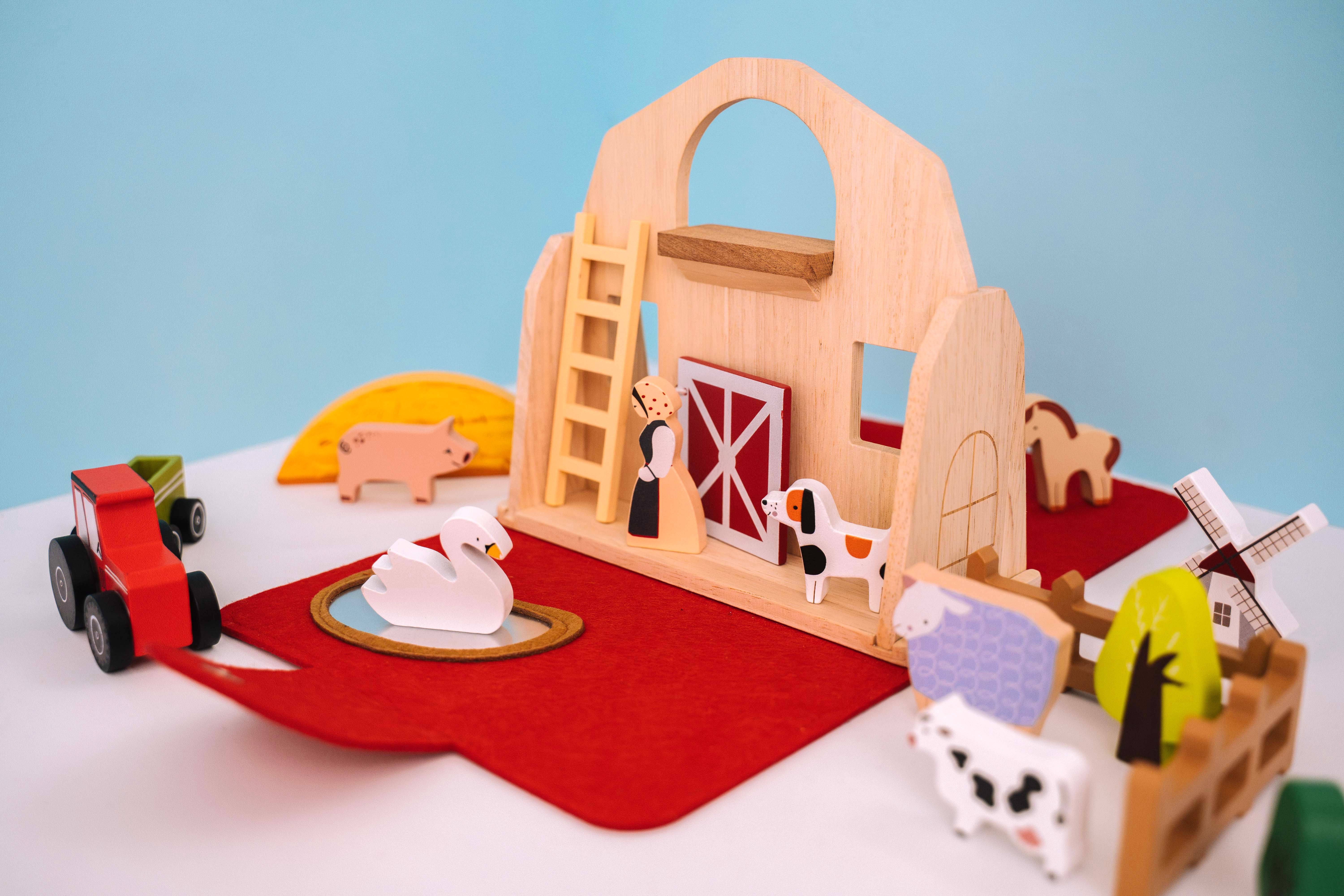 Barnyard Play Case – Playdwell